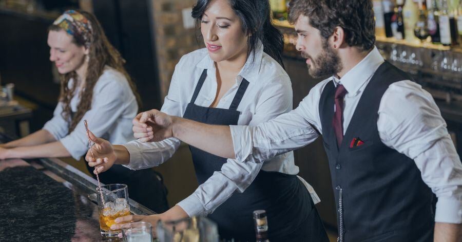 17 Bar Promotion Ideas to Bring in New Customers