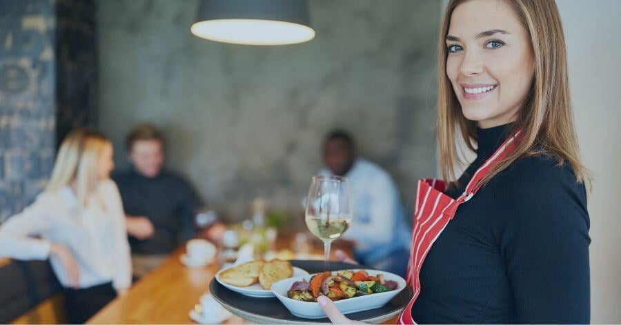 How to Calculate Restaurant Labour Cost, and Efficiently Manage It