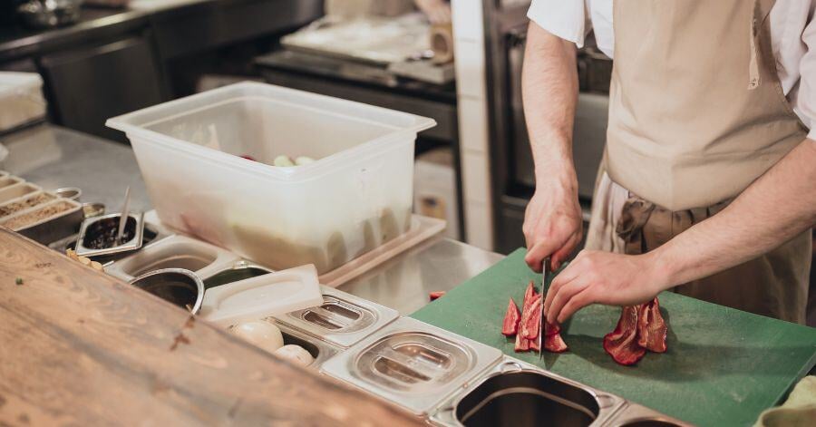 Restaurant Waste Management: 15 Tips to Reduce Waste